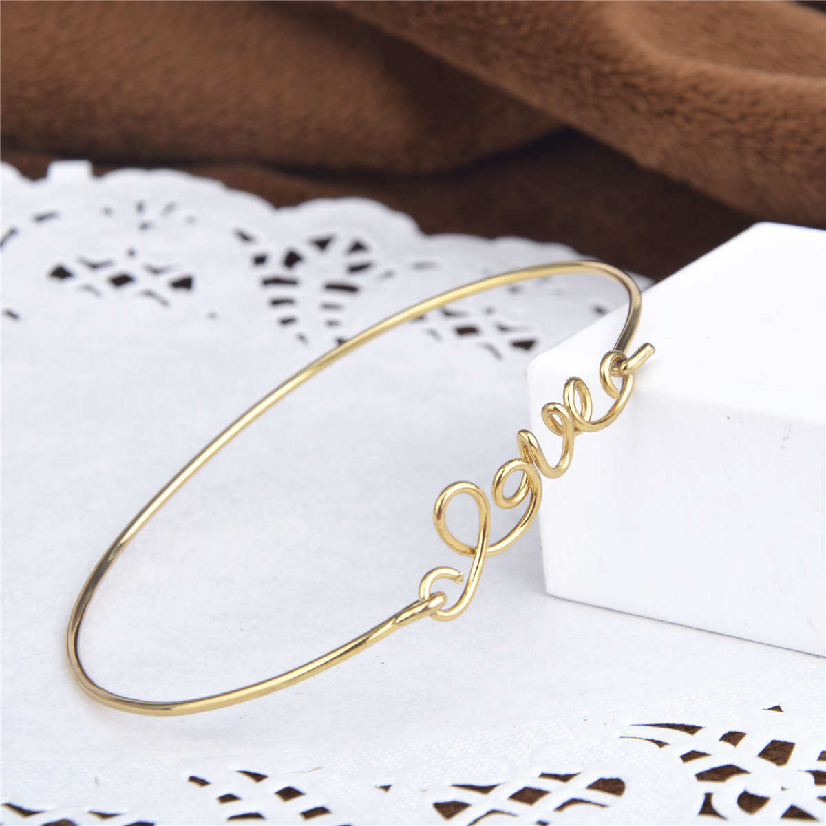 Love Bangle - Buy Love Bangle Product on 东莞市乐瑞欣五金饰品有限公司（B2B）